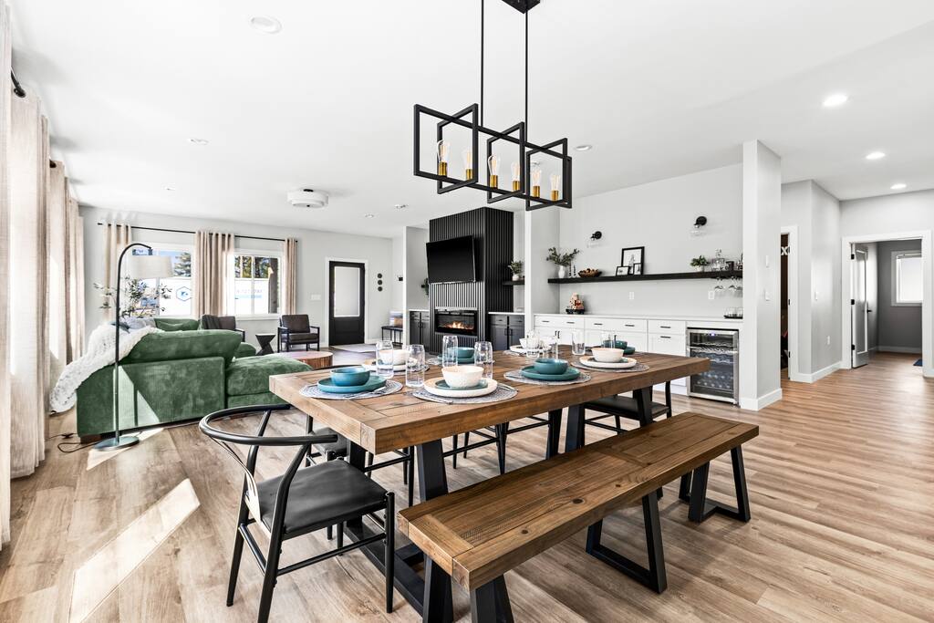 Hayden Haven in Duluth, MN – Pink Wall Designs